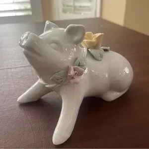 unbranded | Accents | Vintage Ceramic Pig Figurine With Flower Wreath ...